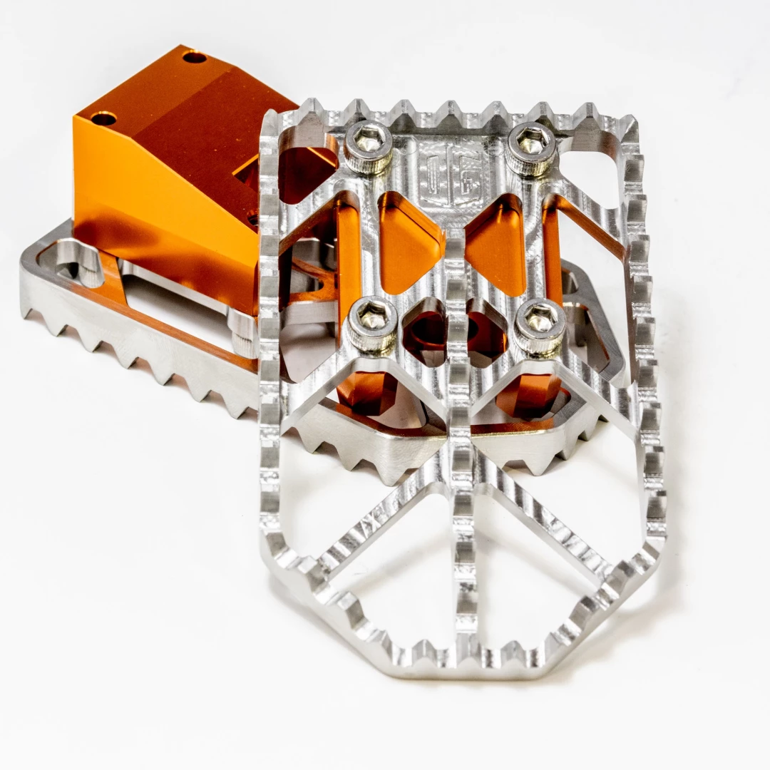 Moto X Foot Pegs 2018+ M8 Softail, Rear, Orange Fixture Block with Raw ...